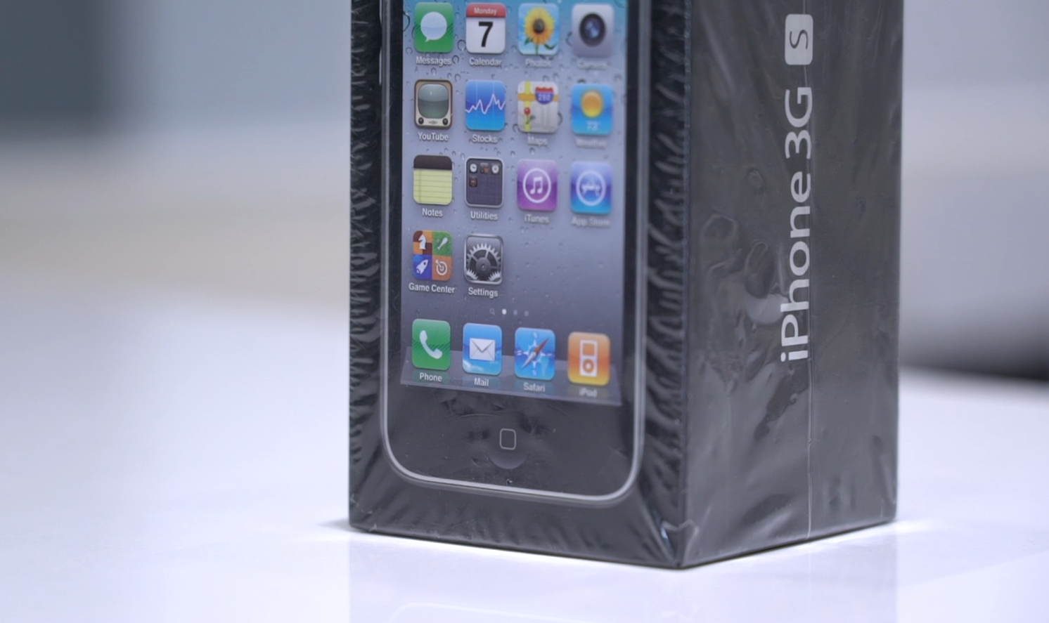 十年后再次开箱 iPhone 3GS，依然惊艳丨极客博物馆_百科TA说