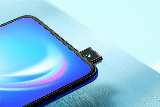 “龙”生9子各不同 vivo Z5/X27/iQOO等亮点盘点_百科TA说