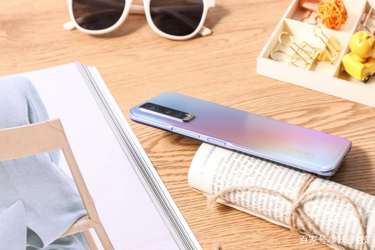 iQOO低调发布新机：骁龙768G芯片，价格有点香_百科TA说