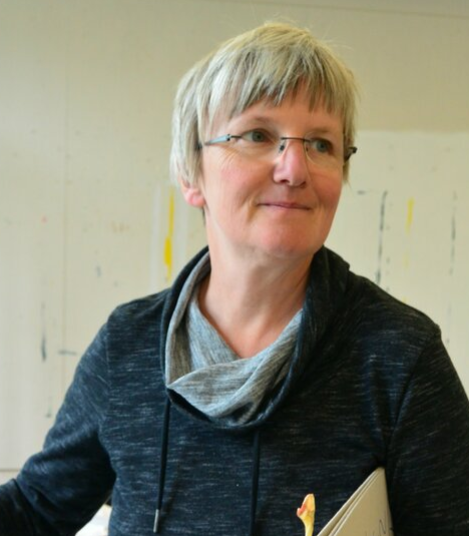 Elisabeth Dostert_百度百科