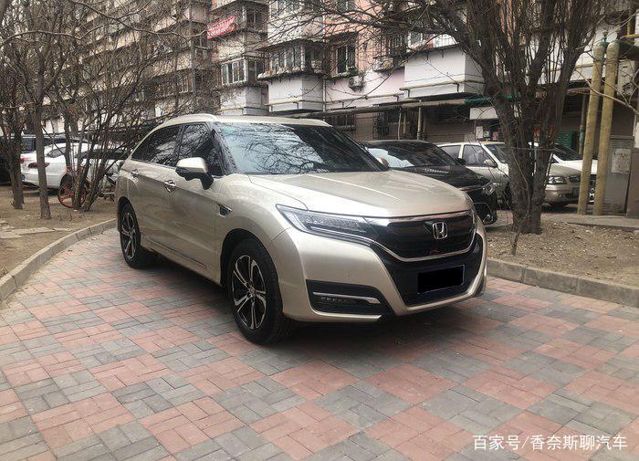 28万预算，奥迪Q3和本田URV选谁更明智，车主：二者平分秋色_百科TA说