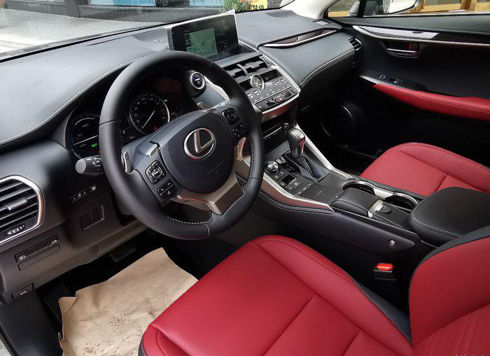 开了雷克萨斯NX，再花36万开凯迪拉克XT5，车主：三个字_百科TA说