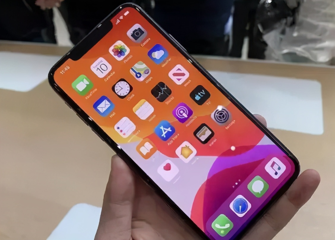 销量火爆！搭载A14芯片的iPhone 12确实厉害！_百科TA说