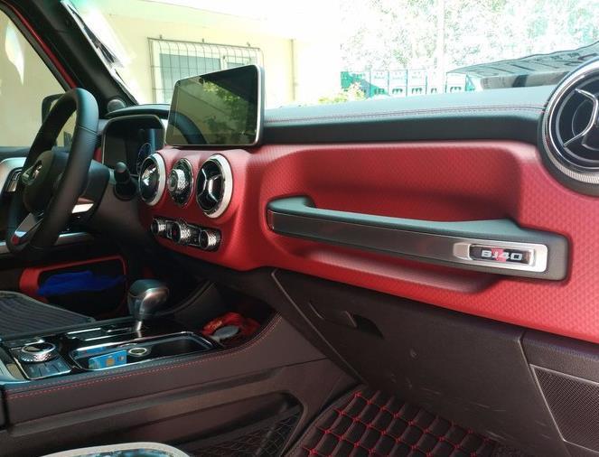 开过北京BJ40，再换红旗HS5，两车对比，车主：对比后一目了然_百科TA说