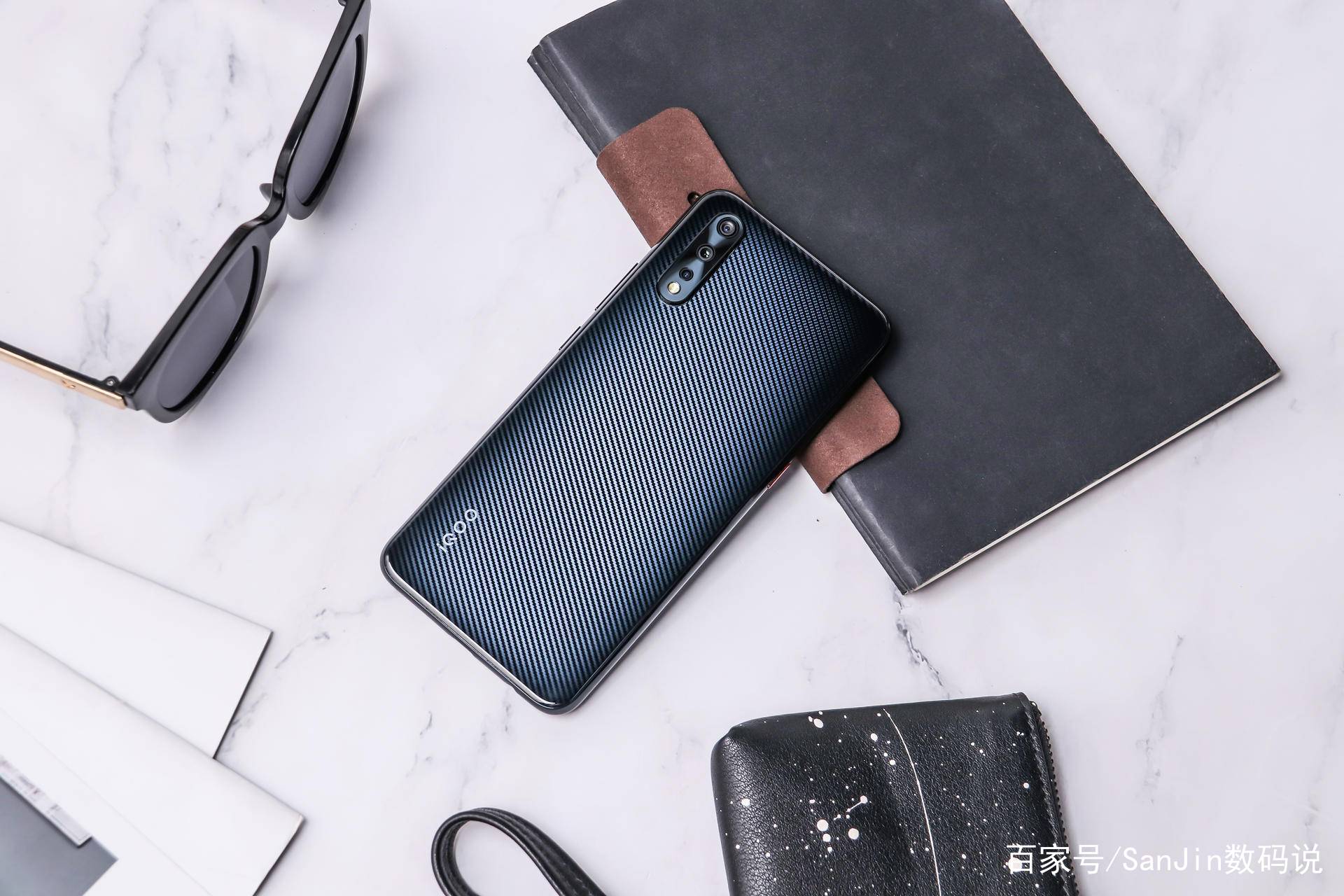 麒麟980又怎样，荣耀V20打游戏居然玩不过iQOO Neo_百科TA说