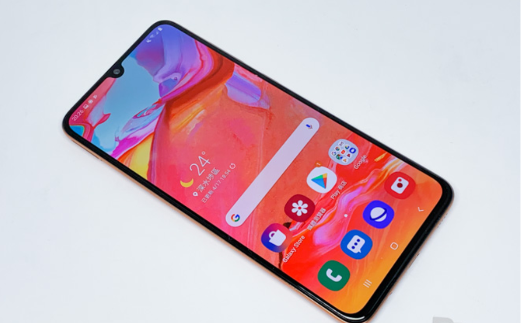 骁龙675配全面屏加三镜头，三星Galaxy A70上手试玩_百科TA说