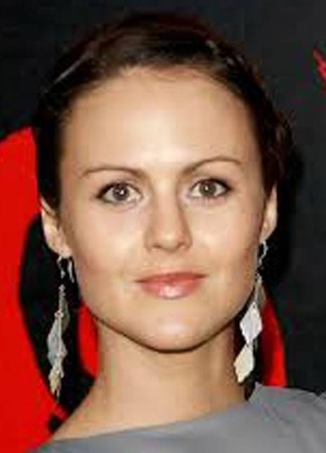 Amber Sainsbury_百度百科