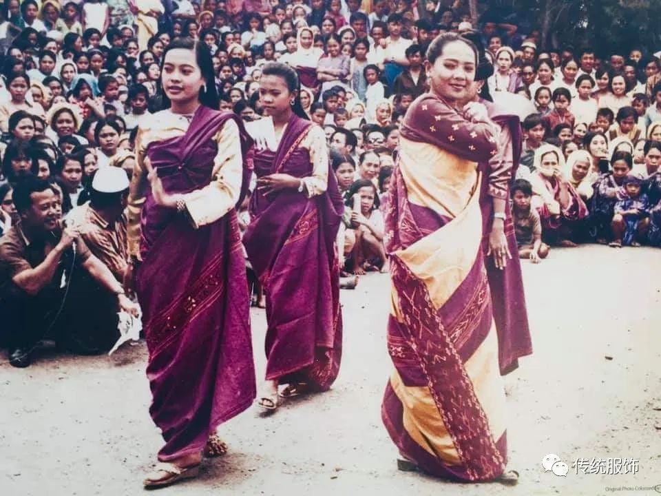 风格独特的拼接纺织品 Landap | 菲律宾南部的传统服饰_百科TA说