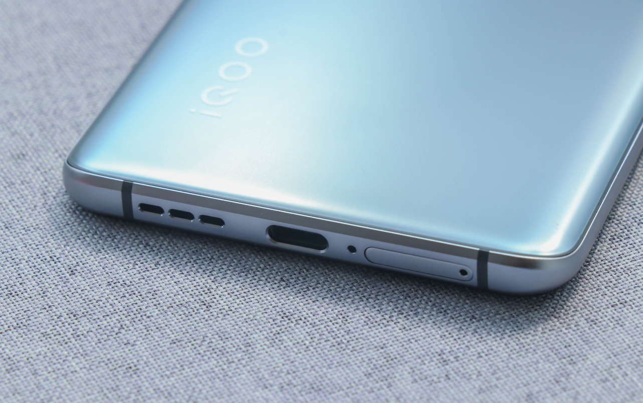 iQOO 5图赏：堪称4K价位的精致全能旗舰_百科TA说