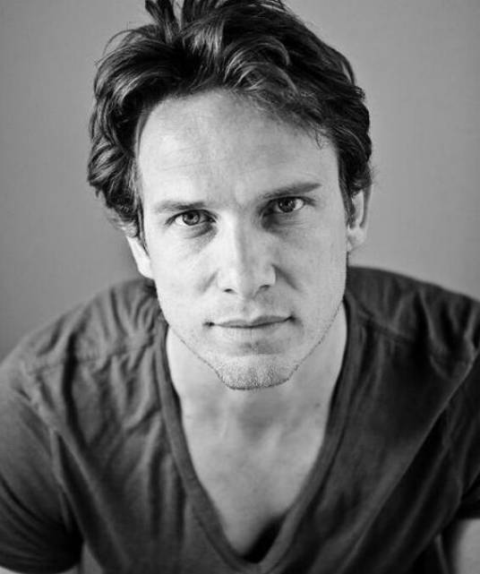 Jonathan Kerrigan_百度百科