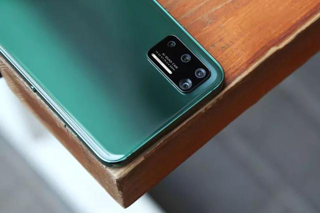 最便宜骁龙855 Plus是它？坚果Pro3价格跳水，这配置很厚道_百科TA说