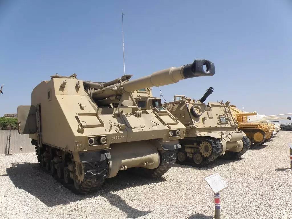 转角遇到爱，最会赚钱的犹太人怎样一见钟情他国旧武器_百科TA说