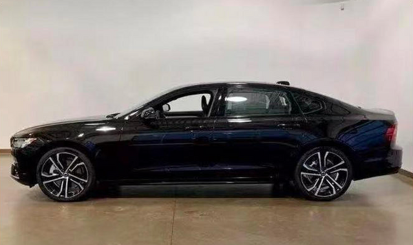 新款沃尔沃S90海外实拍 搭载2.0T+48V轻混系统_百科TA说