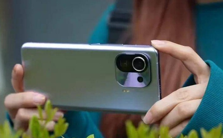 同样都是4999元，一加9Pro和小米11Pro怎么选？_百科TA说