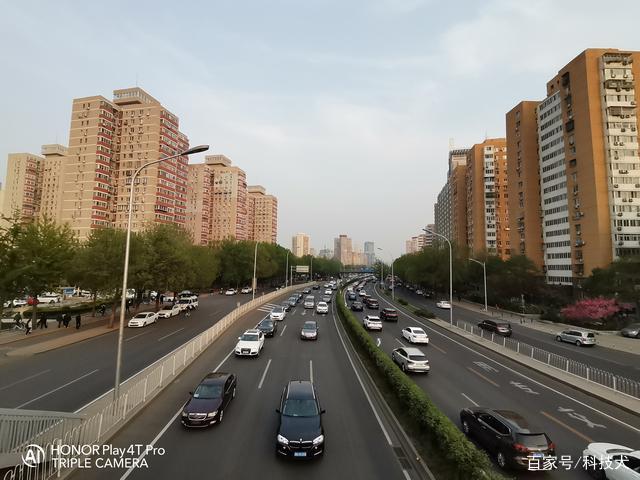 荣耀Play4T Pro体验：千元售价准旗舰表现 AI后置三摄大片随手拍_百科TA说