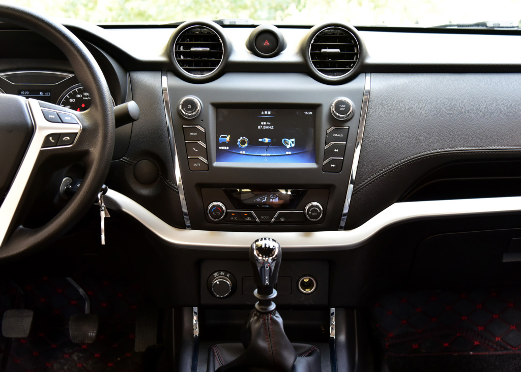 带2.3T机头和8AT的锐骐6皮卡，12.48万起售价会不会贵？_百科TA说