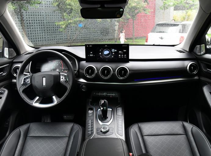 16万怎么选择？哈弗H7、WEY VV6谁更值得？内行人说了心里话_百科TA说