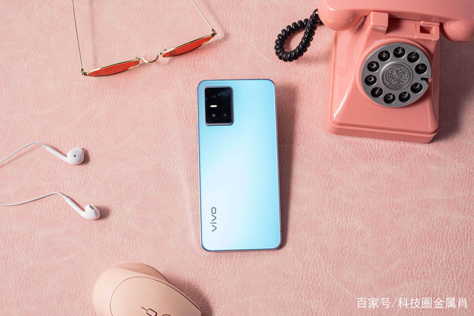 vivo S10系列开启预售，高颜值自拍利器引关注_百科TA说