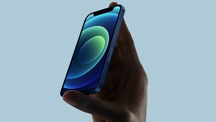 iPhone 12开售排队，现场黄牛：iPhone 12 Pro大容量加价一千_百科TA说