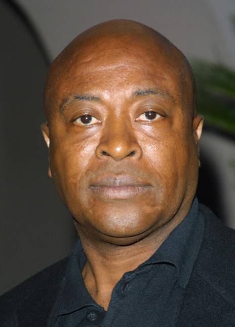 Roger Aaron Brown_百度百科