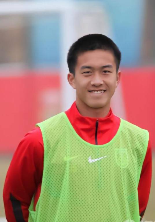 黄开俊（中国足球运动员）_百度百科