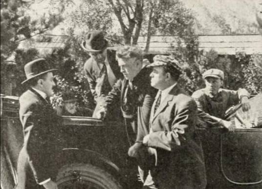 Drawing the Line（美国1915年B. Reeves Eason执导的电影）_百度百科