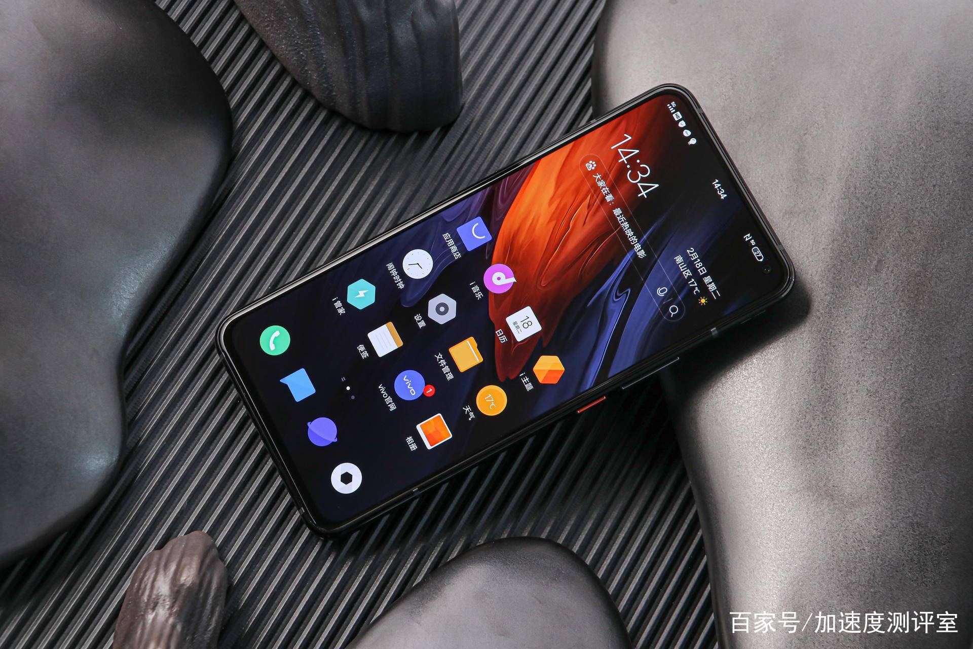 iQOO 3上手体验，原来“外美内强”才是它的真实力_百科TA说