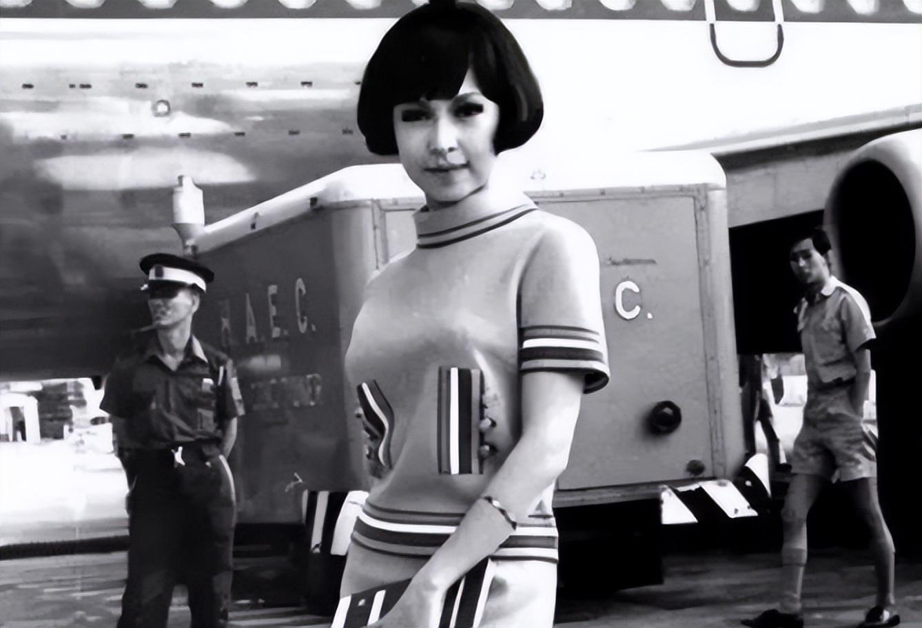 艳星狄娜：一脱成名逢戏必火，中年放弃演戏，为祖国导航事业奉献_百科TA说