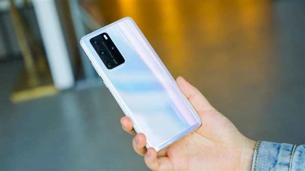 2020年最值得入手旗舰机 华为P40系列颜值拍照都很强_百科TA说