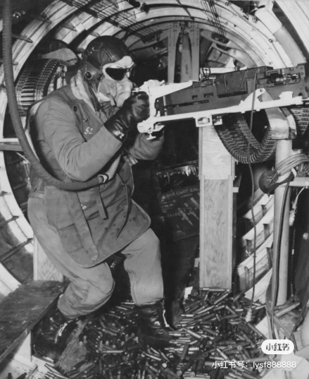 B-17轰炸机（1937年美国装备大型轰炸机）_百度百科