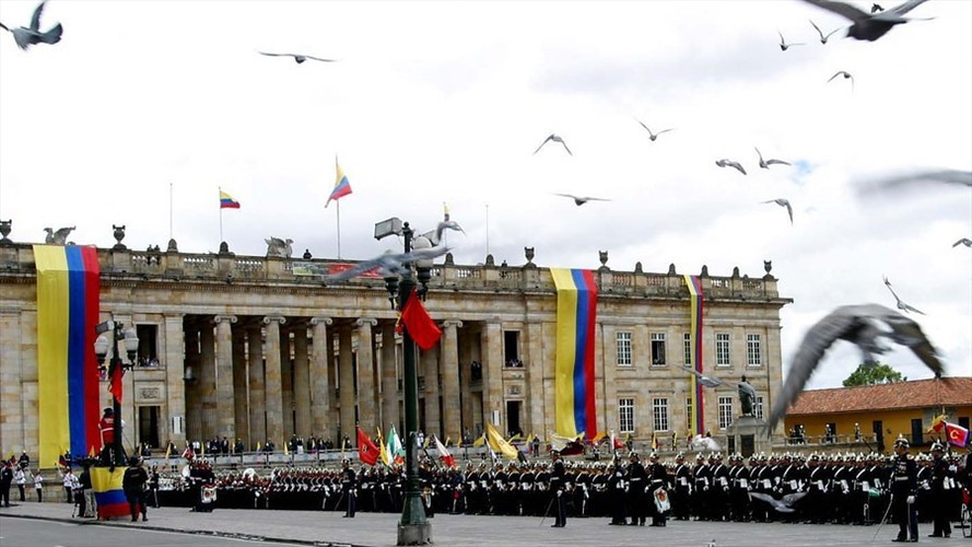 哥伦比亚共和国国旗_百度百科