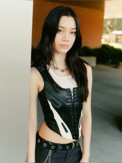 MEGAN（美籍华裔女歌手、演员、模特，女子唱跳组合KATSEYE成员）_百度百科