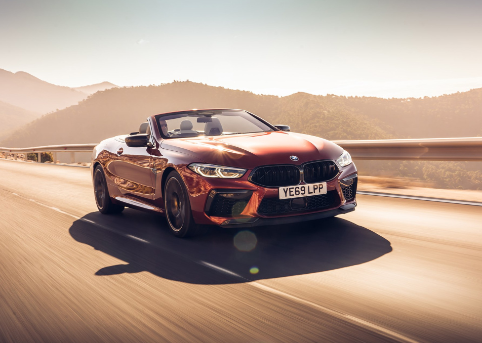 高颜值宝马M8上市，4.4T爆625马力，长超5米1+国六四驱，零百3.2s_百科TA说