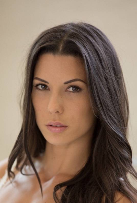 Alexa Tomas_百度百科