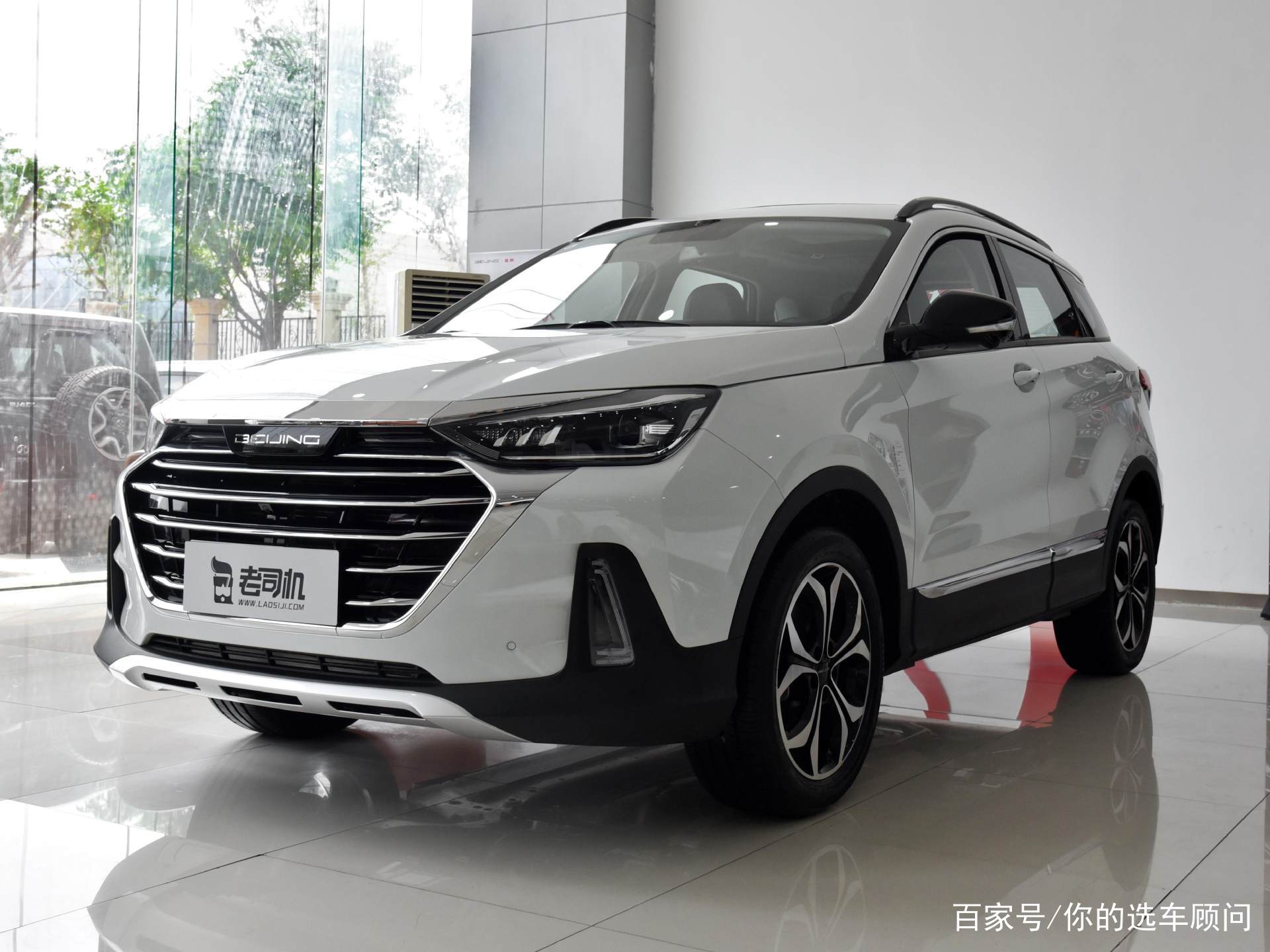 比合资同价SUV更大，顶配不到12万，带自动挡，带你看BEIJING X5_百科TA说