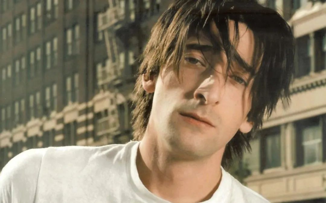 奥斯卡影帝上演穿越时空的爱恋，拯救自己也温暖他人_百科TA说