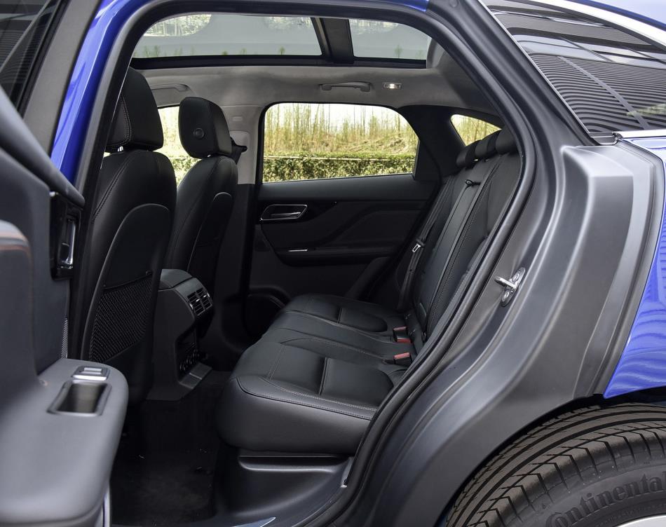 捷豹F-PACE真的好评如潮吗？它有什么特点？这篇文章为你带来答案_百科TA说