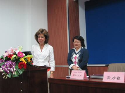 Susan Neuman_百度百科