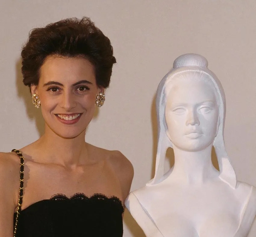 Jennie称得上人间香奈儿吗？风格的高级感从何而来？_百科TA说