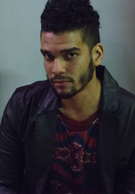 Tahir Carl Karmali_百度百科