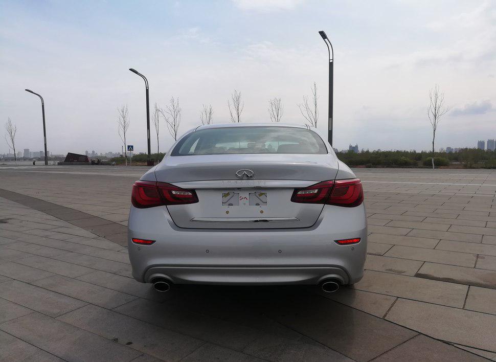 37万的英菲尼迪Q70真的贵吗？驾驶7个月后，车主说了四个字_百科TA说