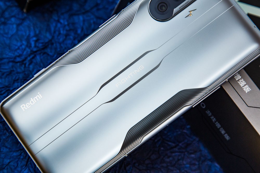 Redmi K40 游戏增强版首批评价出炉：外观炫酷很骚气，天热有点烫_百科TA说