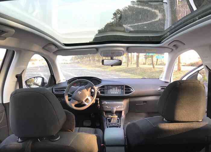 8万左右的标致308S，1.6T车型更是一车难求_百科TA说