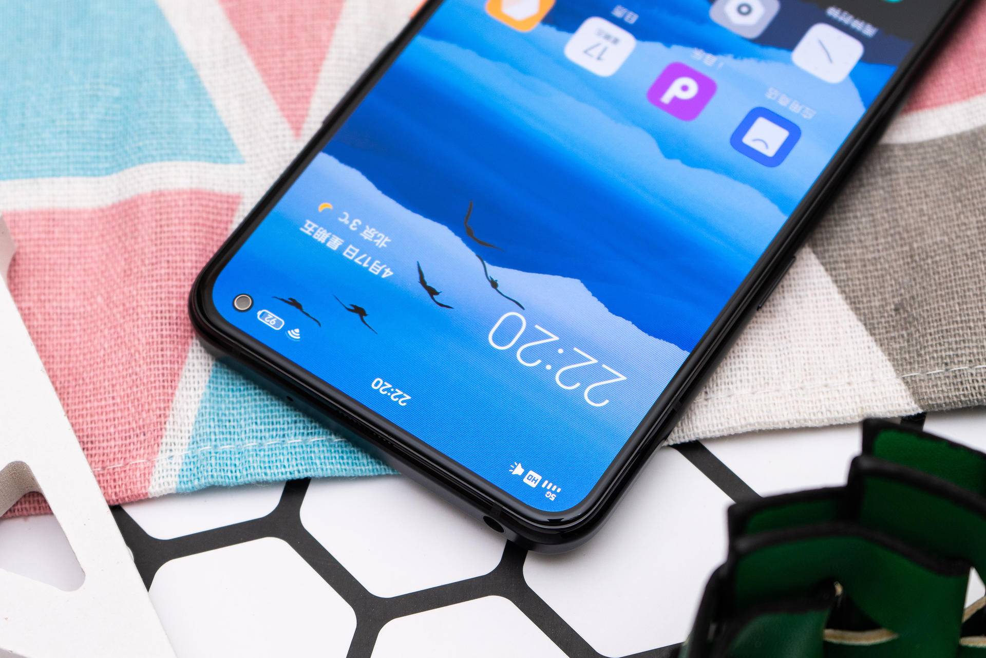 勇往直前，重新定义5G性能旗舰！iQOO 3驭影黑美图送上_百科TA说