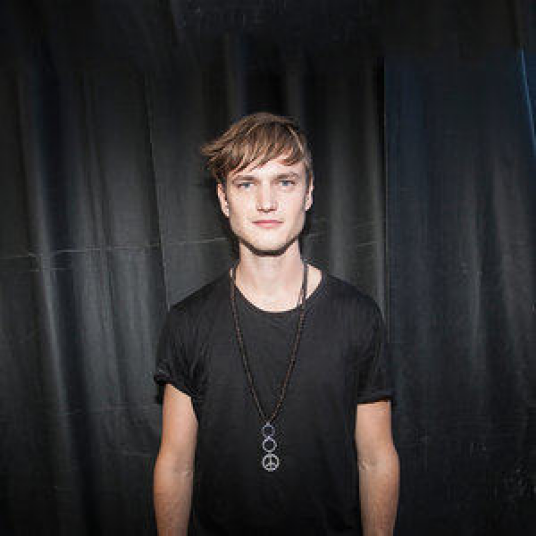Adrian Lux_百度百科