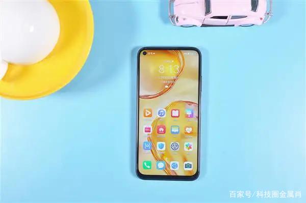虽说华为nova 6 SE仅是一款中端机，但它性能依旧强劲，堆料丰富_百科TA说