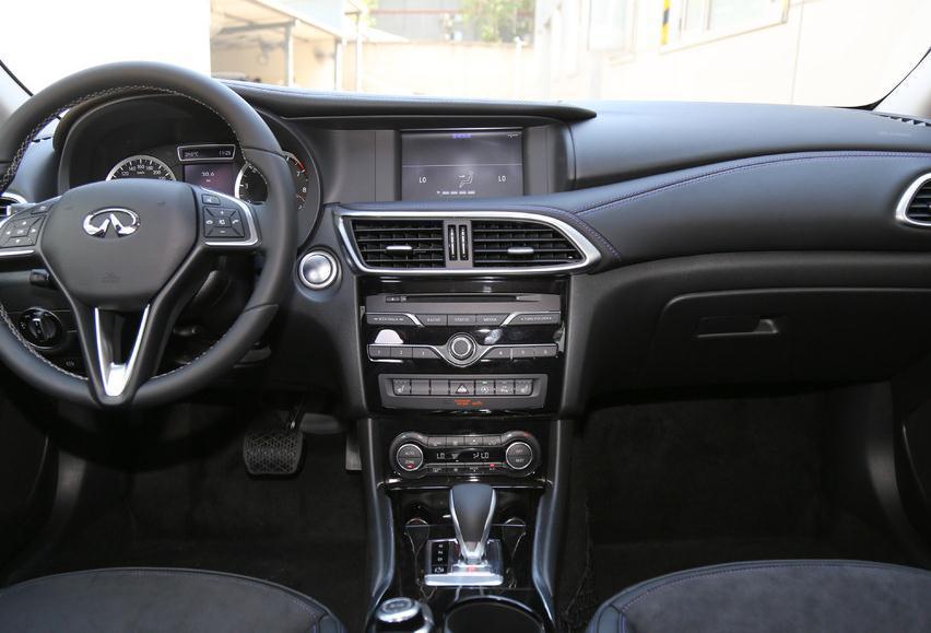 听取兄弟提议，而提了英菲尼迪QX30，车主开5个月后表达体会_百科TA说