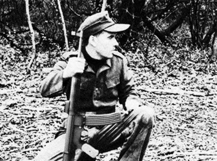 造价低廉，德军士兵赞不绝口，为何STG45步枪只生产了30把？_百科TA说