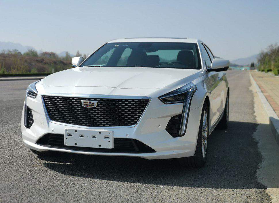 什么档次的人会买凯迪拉克CT6？车主用车2个月后说了大实话_百科TA说