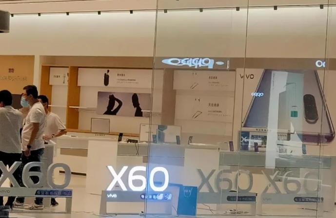 性能超越骁龙865，三星亮出5G王牌，安兔兔跑分直逼70万_百科TA说